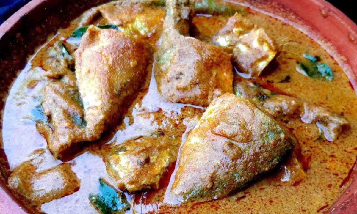ഇതൊക്കെയാണ് മീൻ കറി.!! തേങ്ങ അരച്ച നാടൻ അയല കറി; ഒറ്റത്തവണ ഇതുപോലെ ...